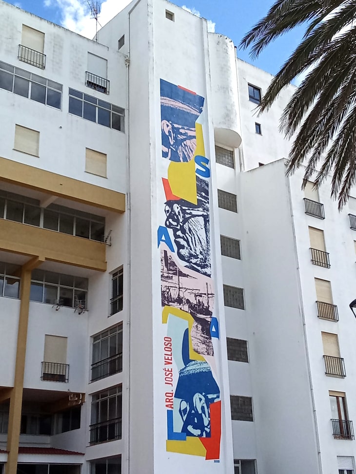 Inaugurado mural na Praia da Luz em homenagem ao arquiteto José Veloso